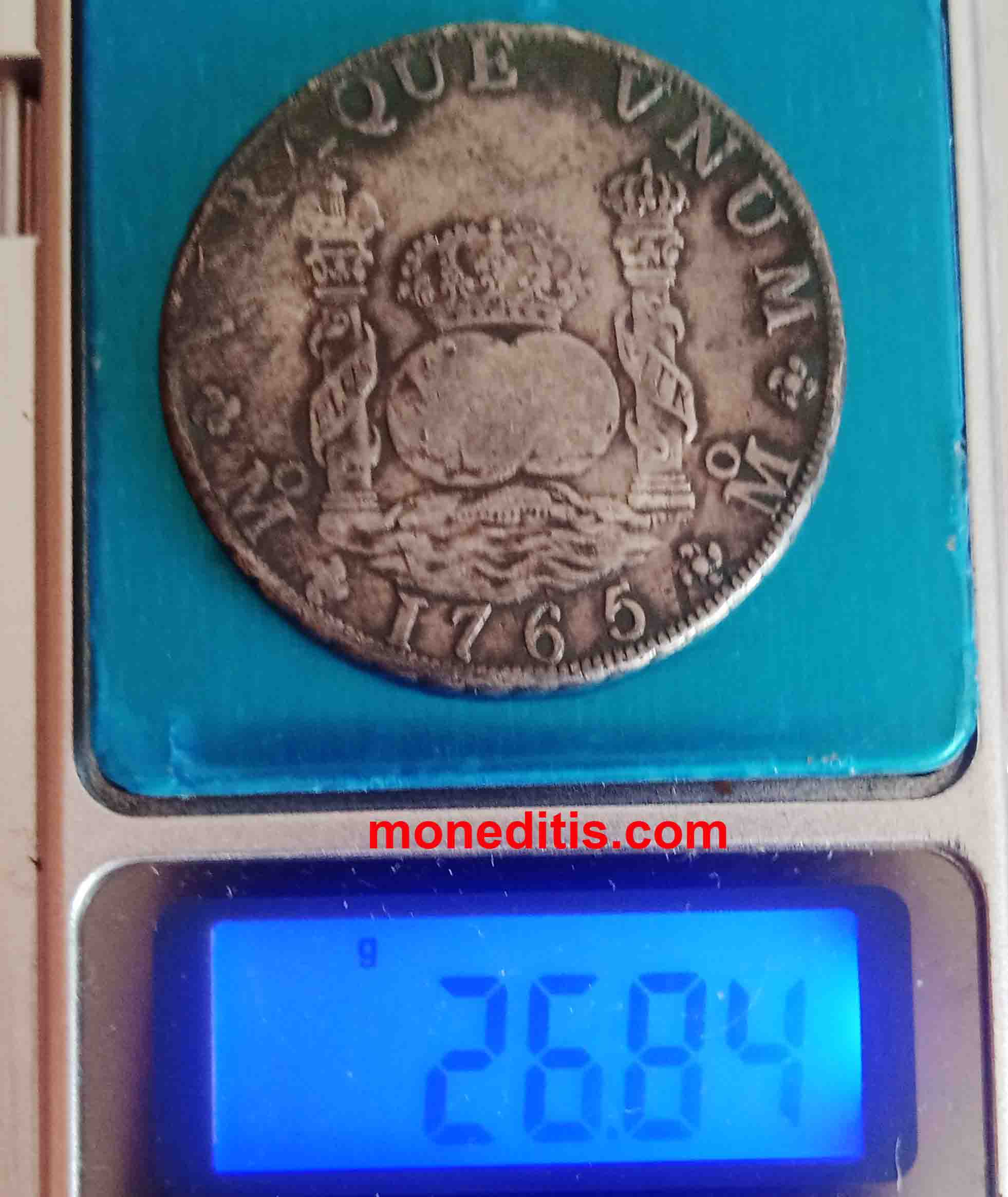 8 reales columnario 1765 México | moneditis real deaocho